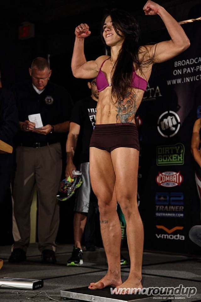 Claudia Gadelhas Feet
