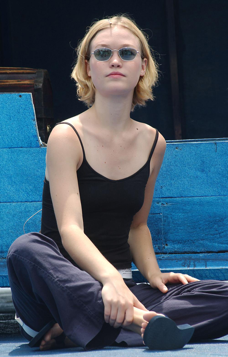 768 X 1200 Id 1142456