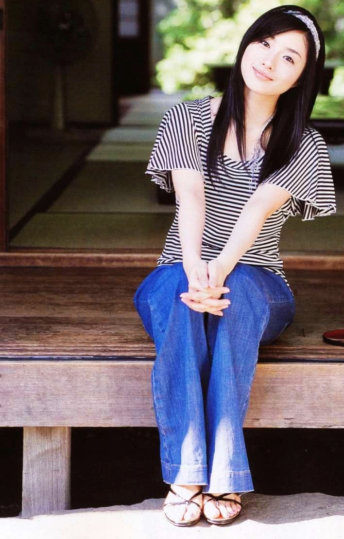Satomi Ishiharas Feet