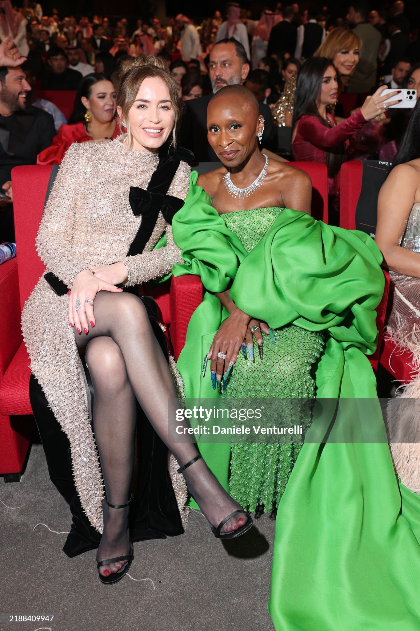 The best Emily Blunt feet pictures 🤩