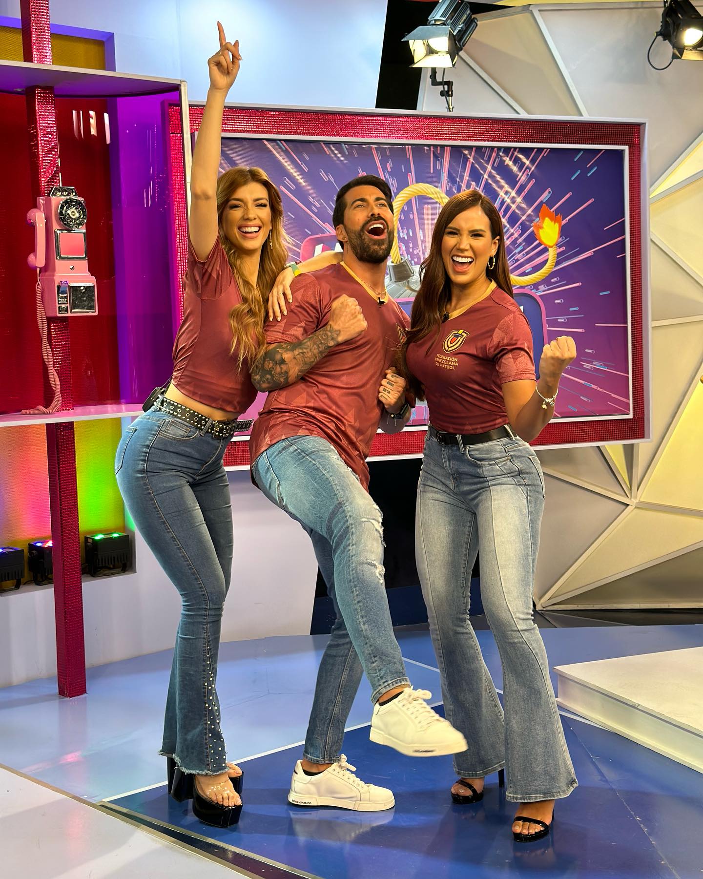Aigil Gómez's feet