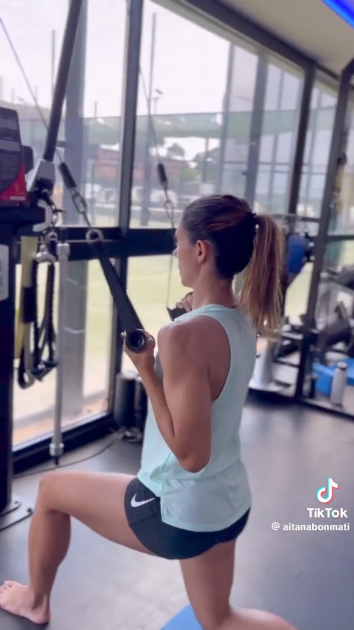 Aitana Bonmatí Conca's feet