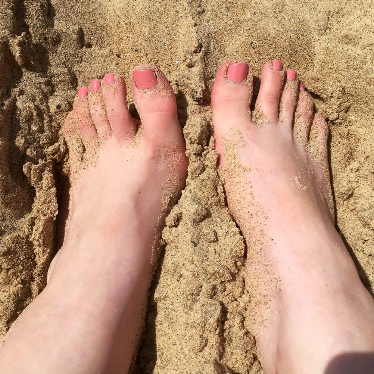 Alaia Hallows's feet