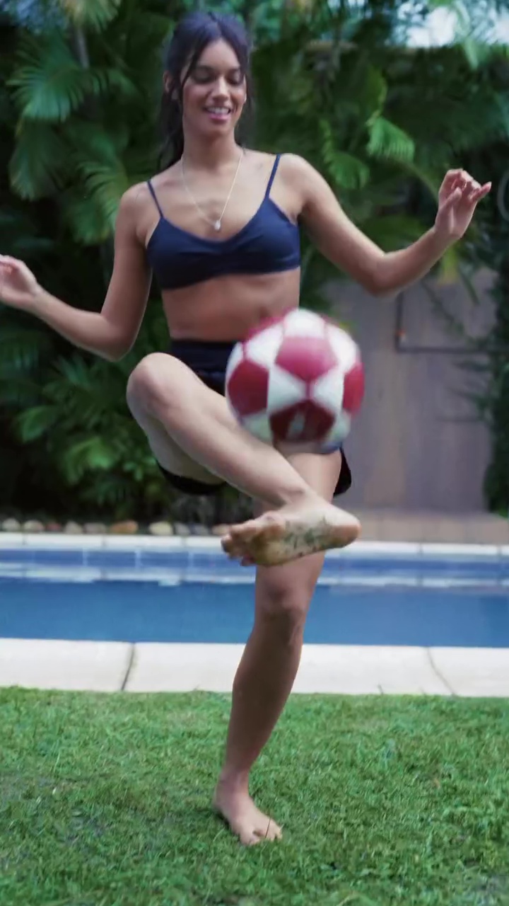 Alane Diass Feet