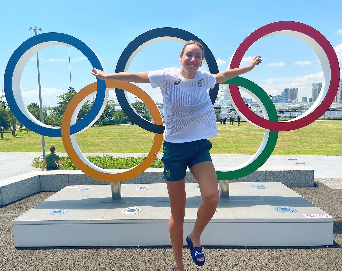 Alanna Smith's feet