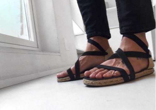 Ale Chad Watterson's feet