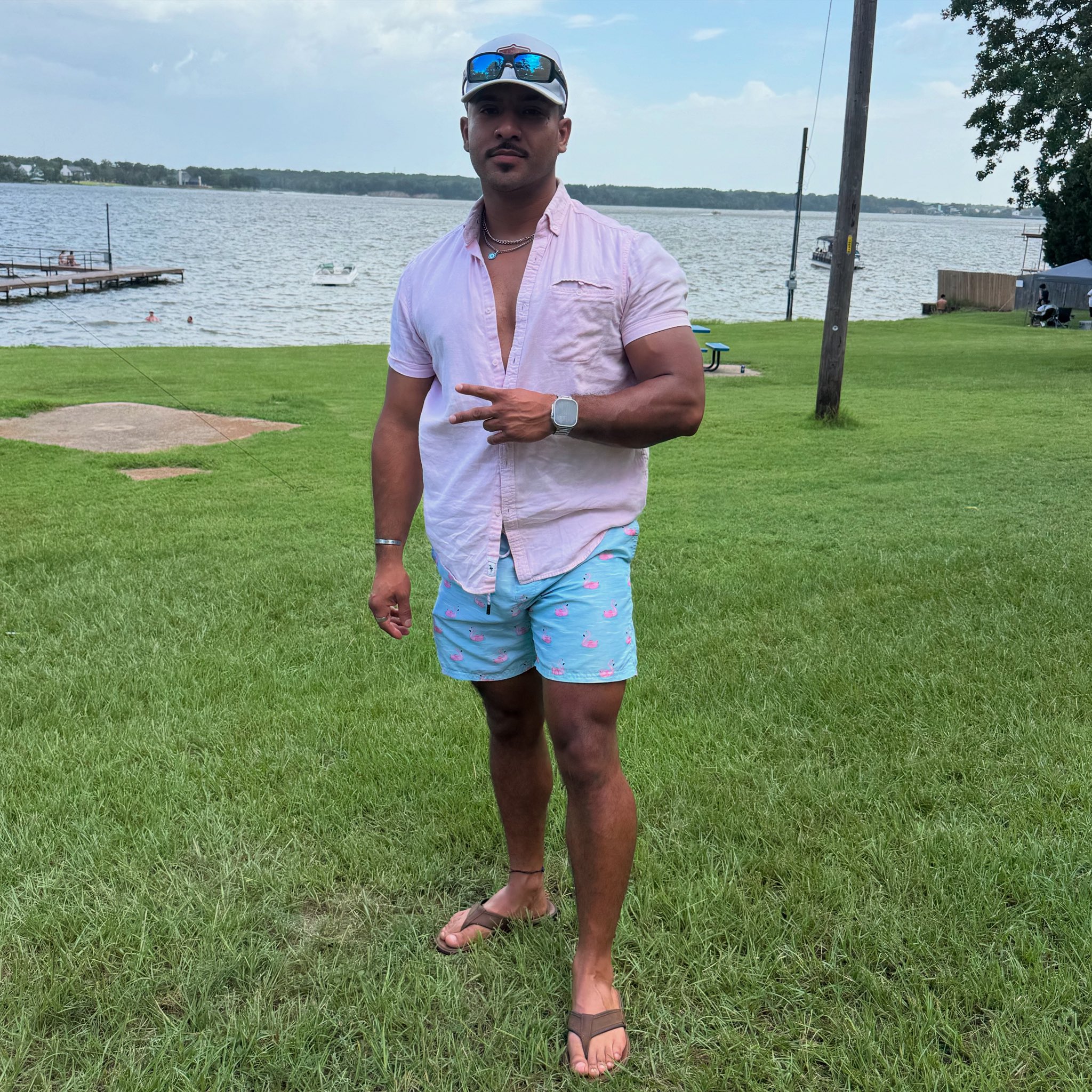 Alejandro Guzman's feet