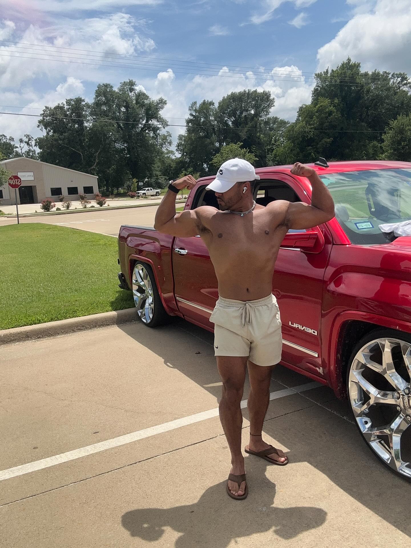 Alejandro Guzman's feet