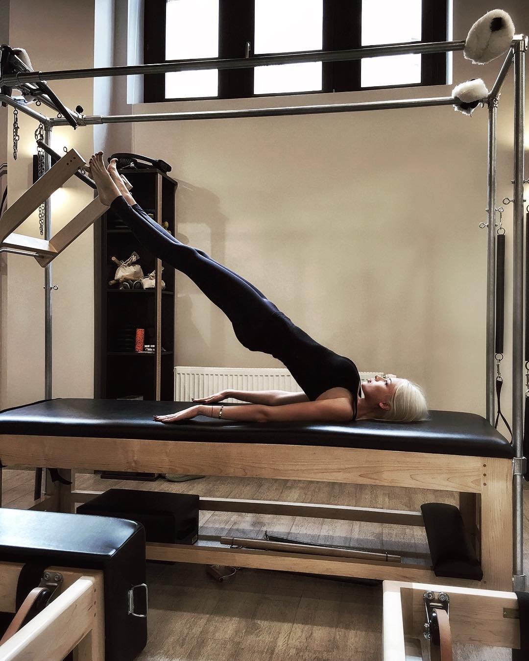 Alena Shishkova's feet