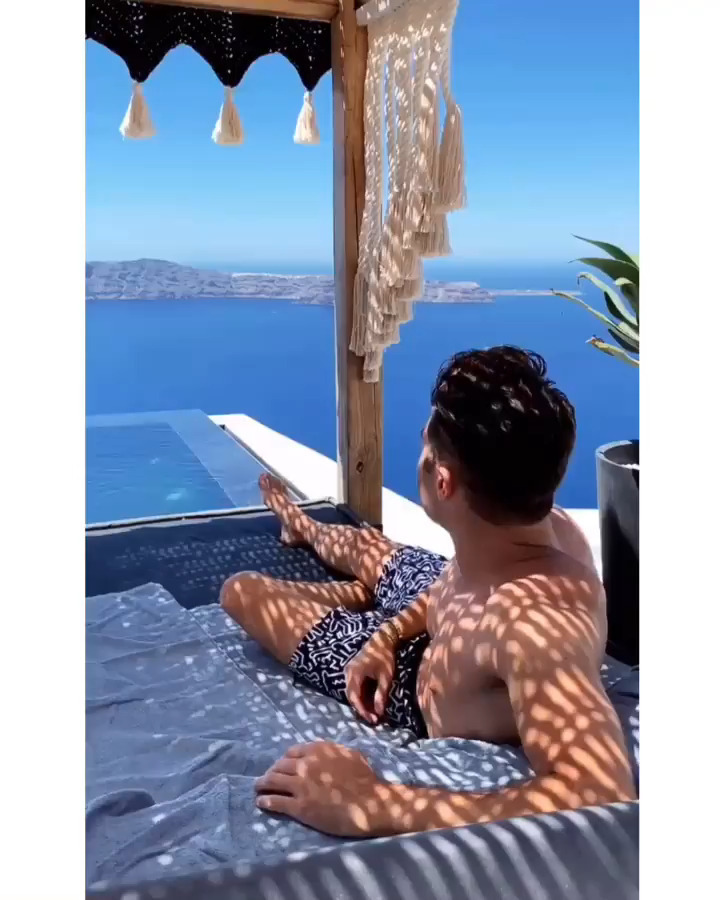 Alessandro Magni's feet