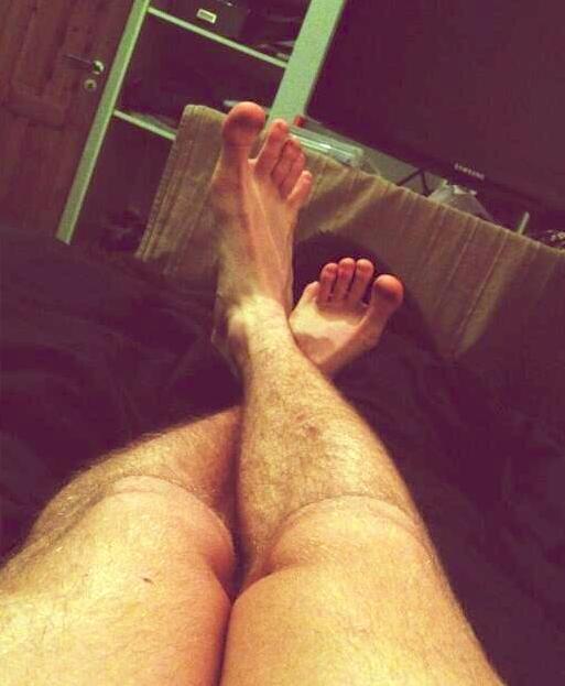 Alex Holttis Feet