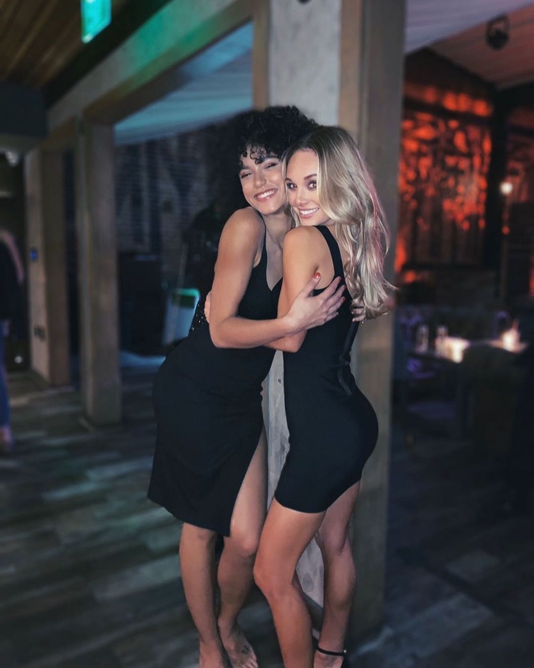 Alexa Cavess Feet I Piedi Di Alexa Caves Celebrities Feet 2023