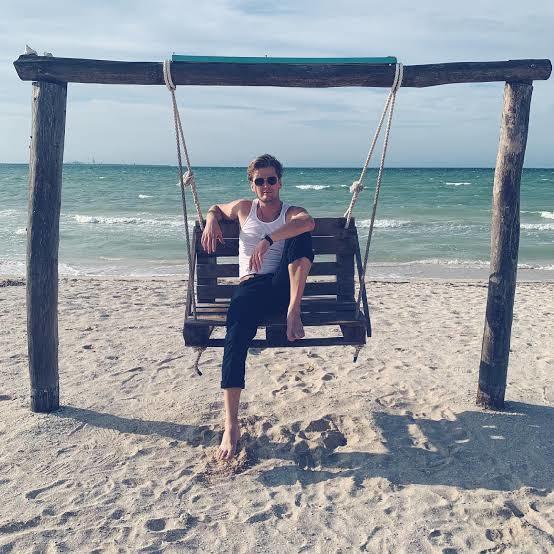Alexander Acha's feet