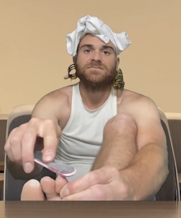 Alexander Ariass Feet
