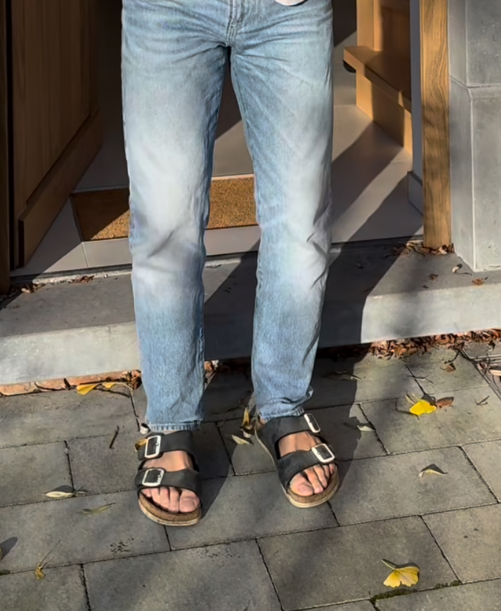 Alexander Hendrickx's feet