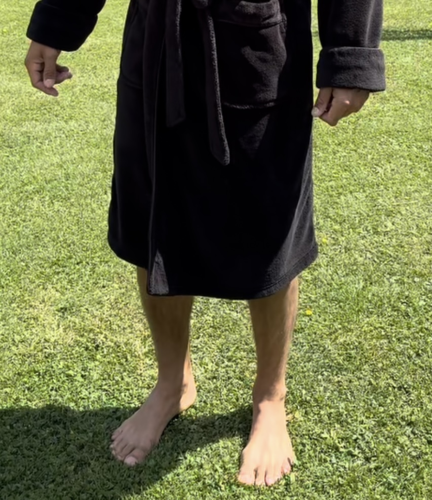 Alexander Hendrickx's feet