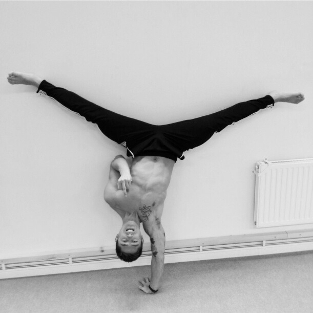 Alexander Hermansen's feet