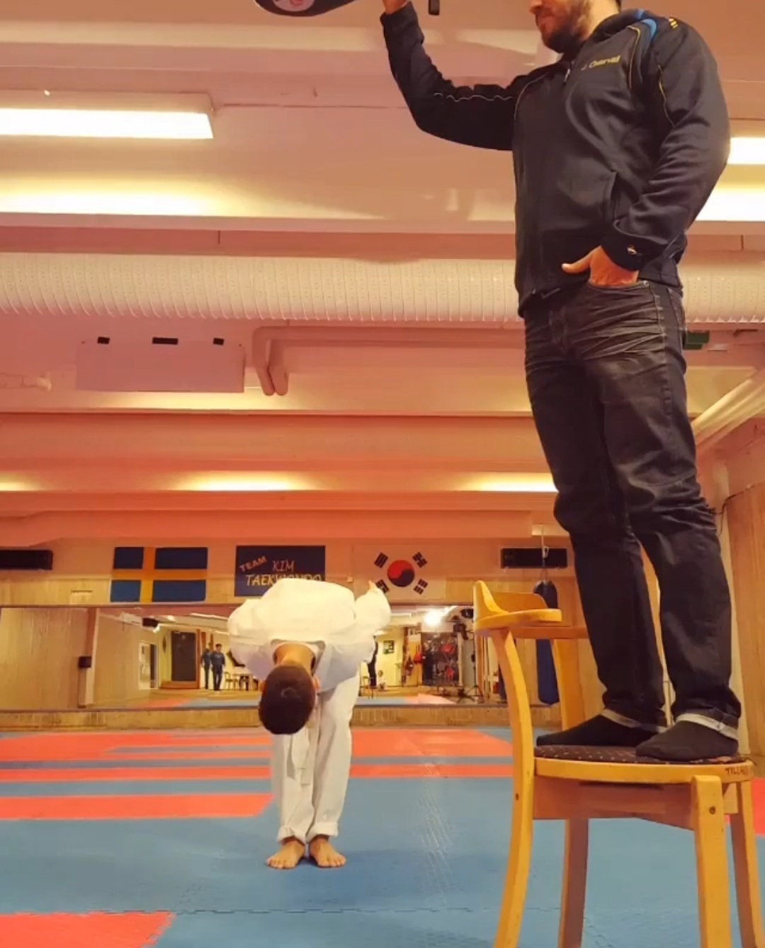 Alexander Hermansen's feet