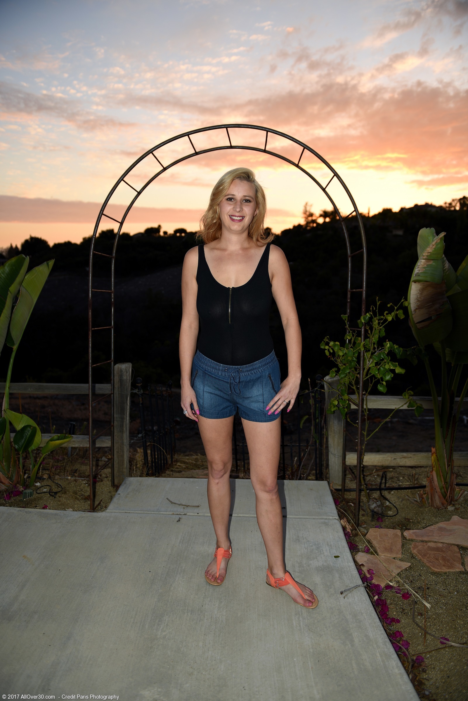 Alice Chambers's feet