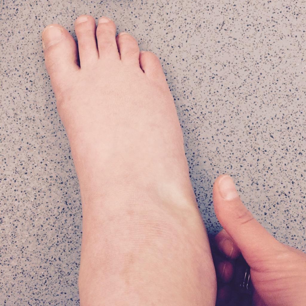 Alice Robertss Feet I Piedi Di Alice Roberts Celebrities Feet 2025