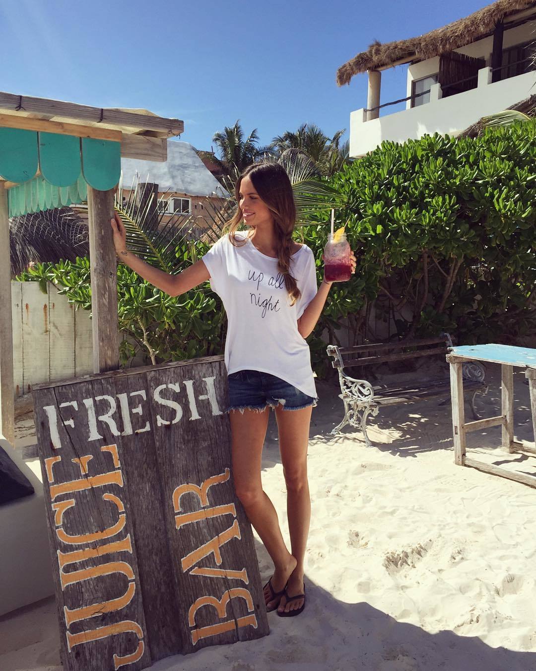 Alicia Roundtree's feet