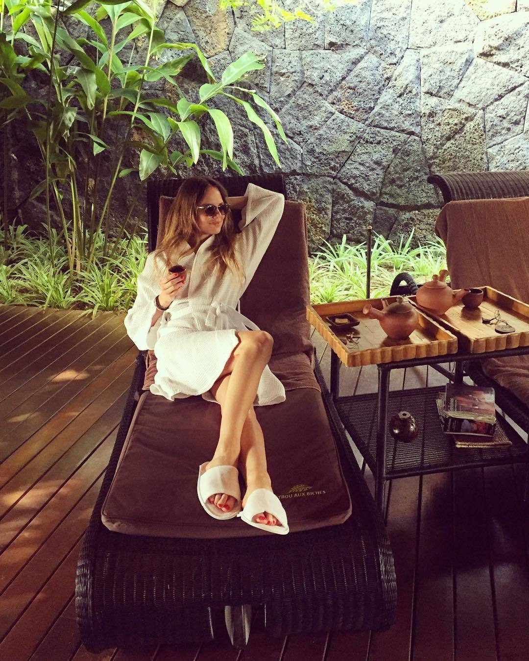 Alicia Roundtree's feet