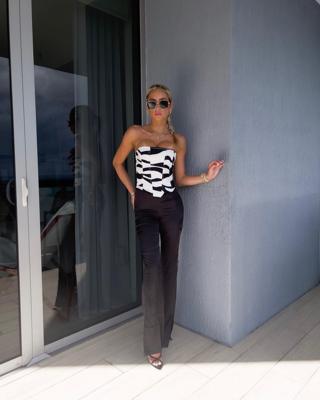 Alix Earles Feet I Piedi Di Alix Earle Page 4 Celebrities Feet 2024