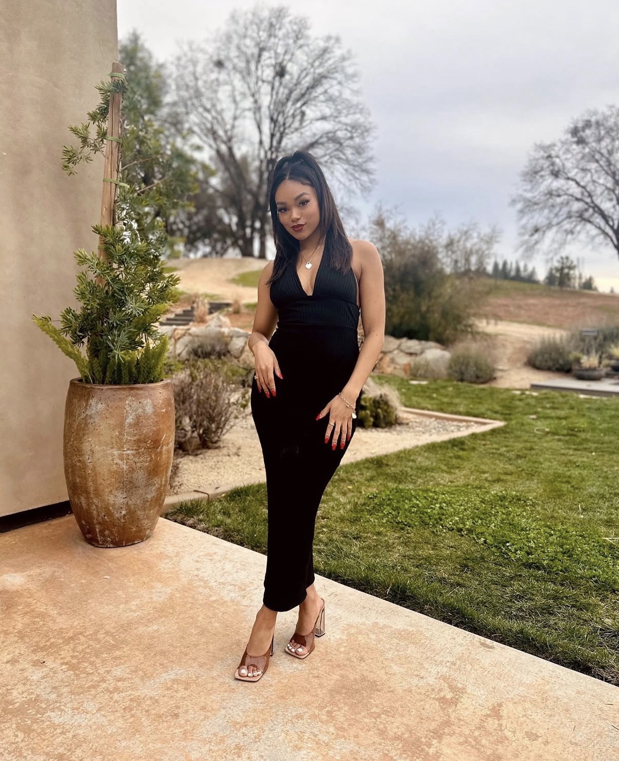Aliyah Turner's feet