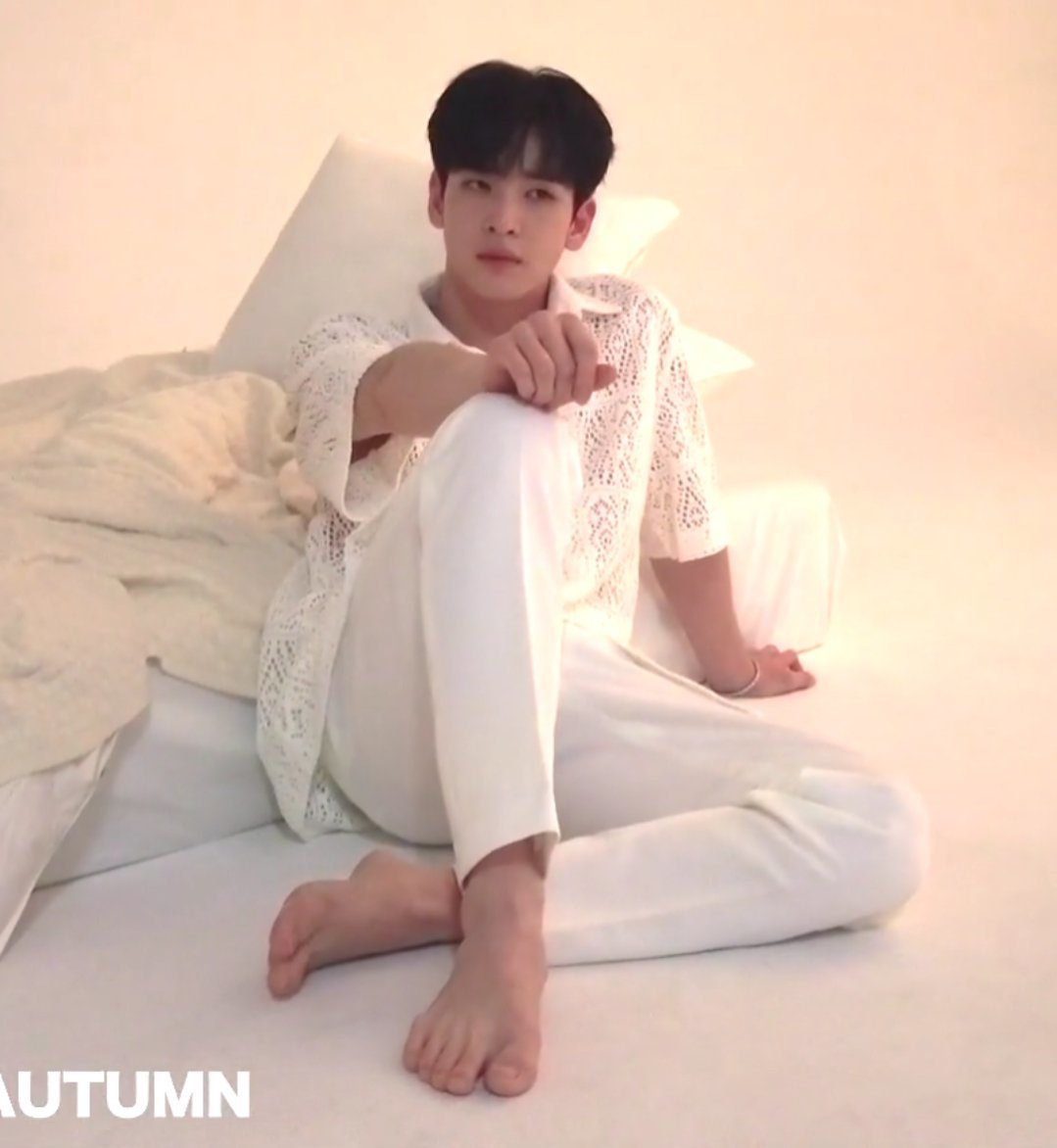 Allen Ma's feet