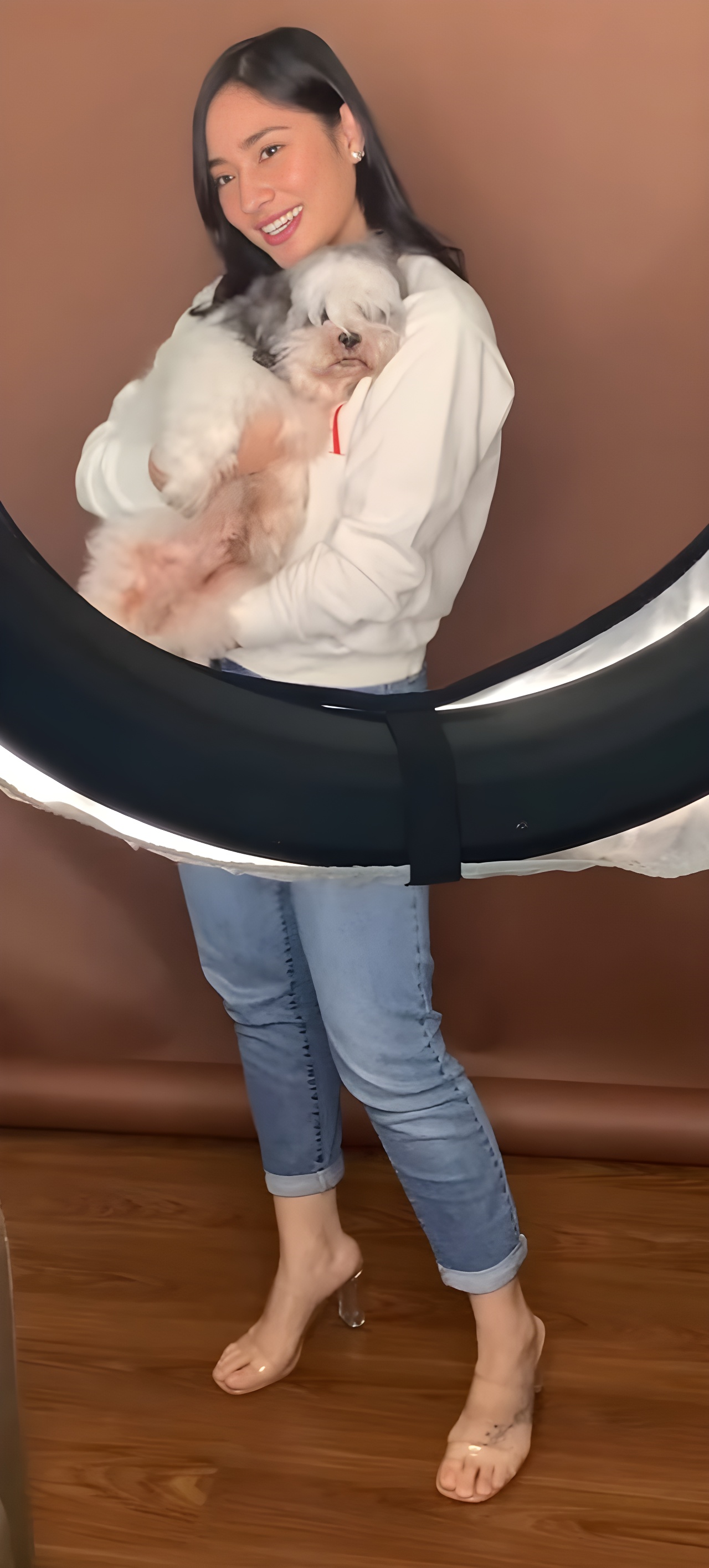 Alyzza Agustin's feet