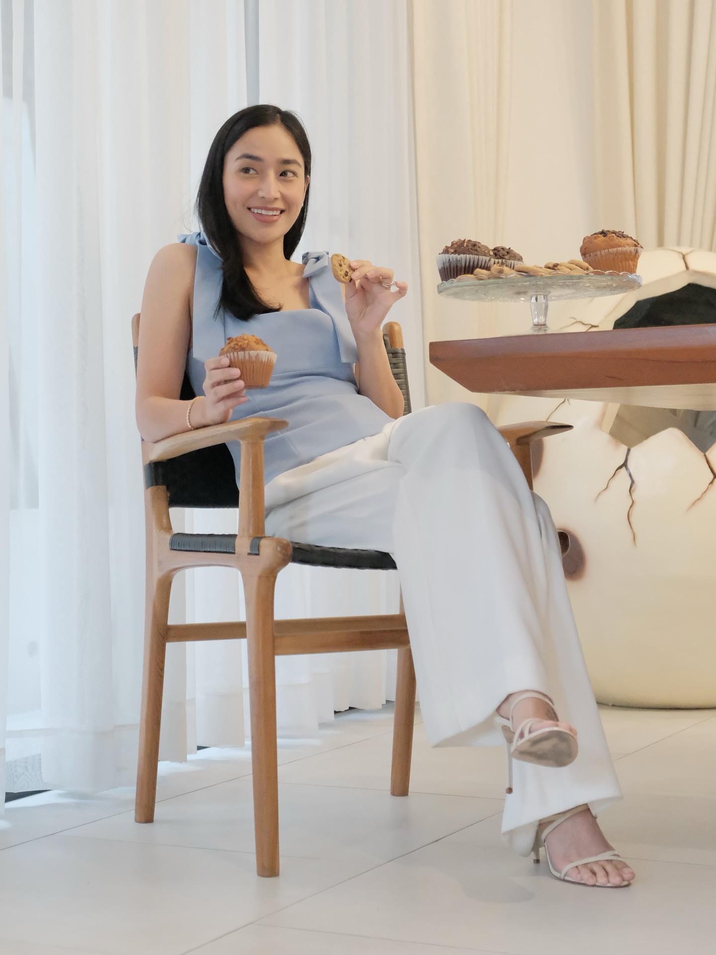 Alyzza Agustin's feet