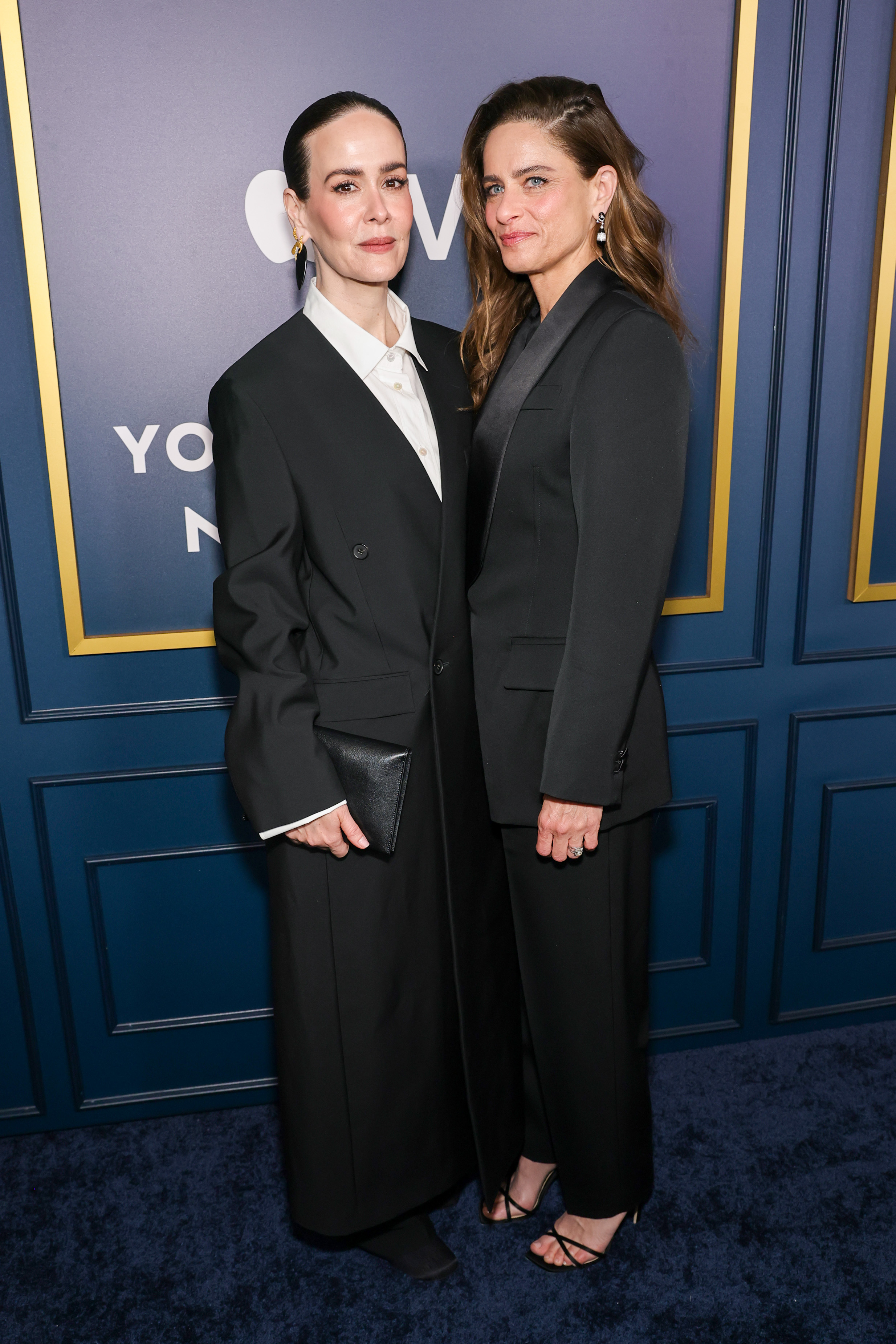 Amanda Peet's feet