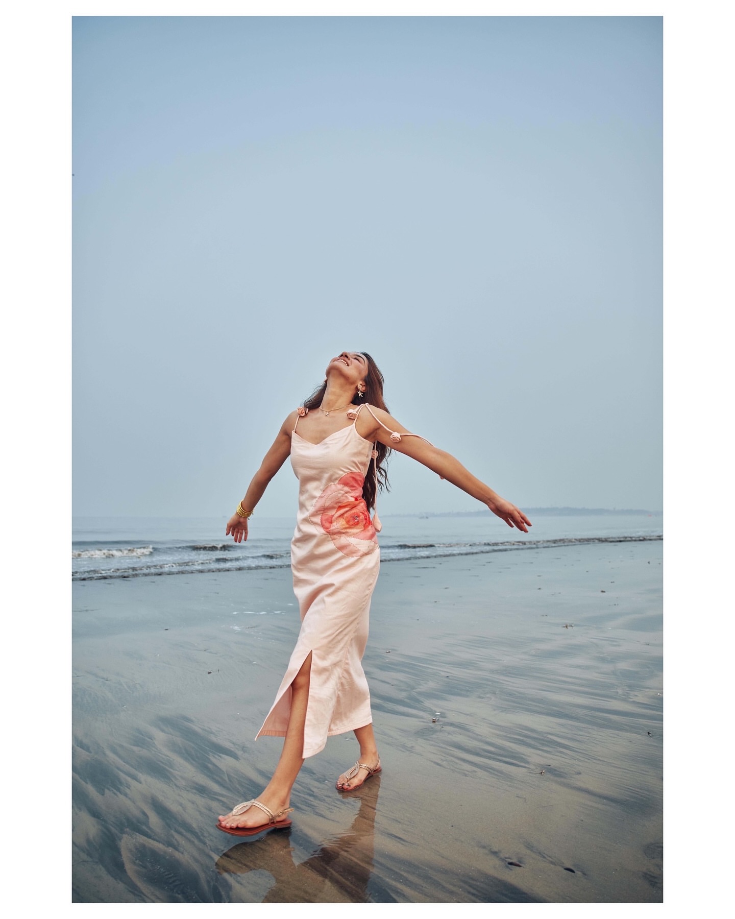 Amisha Thakur's feet