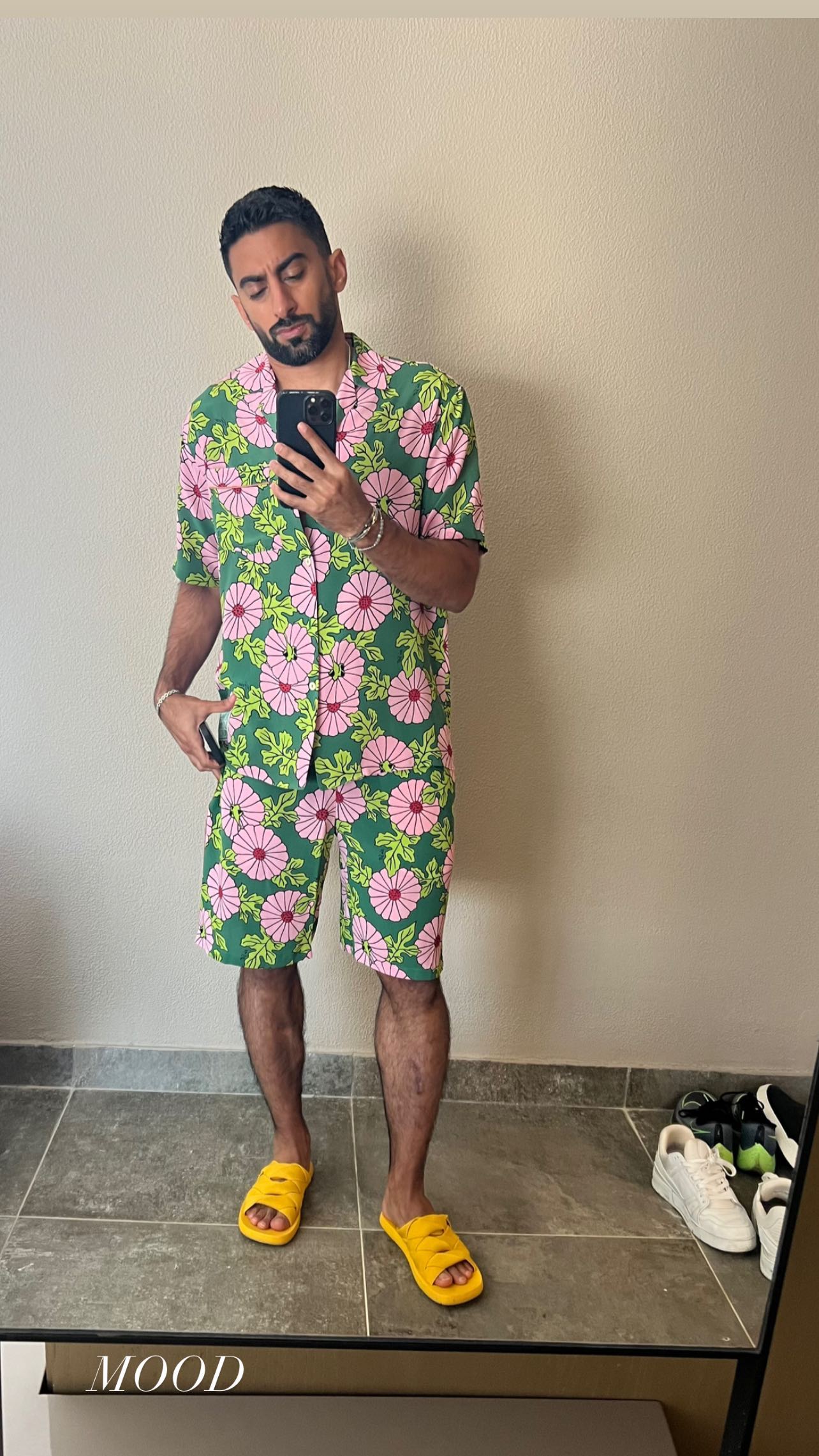 Anas Bukhash's feet