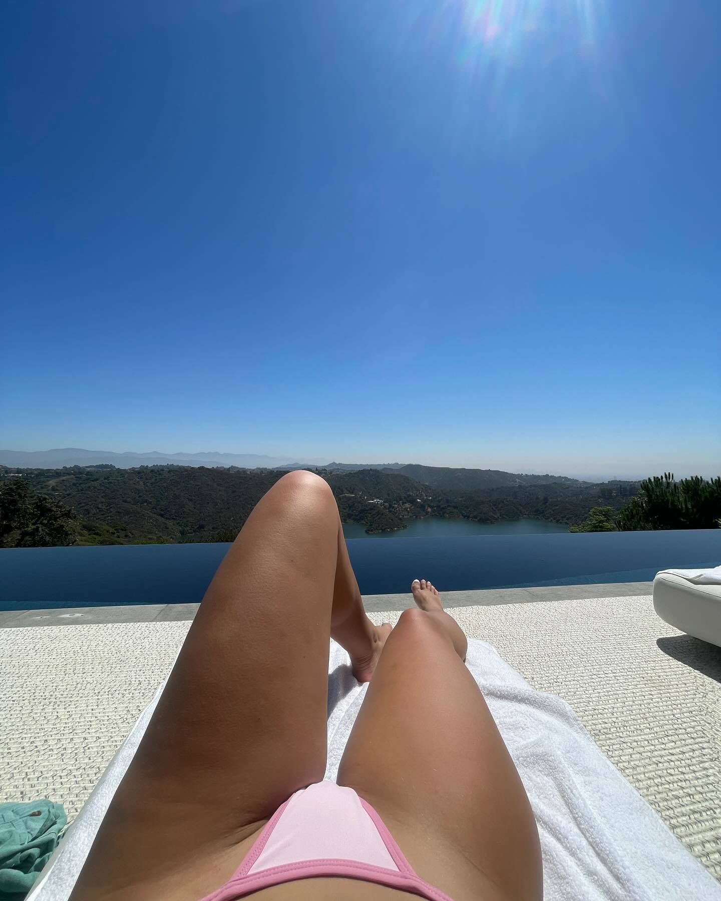 Andrea Carmona's feet