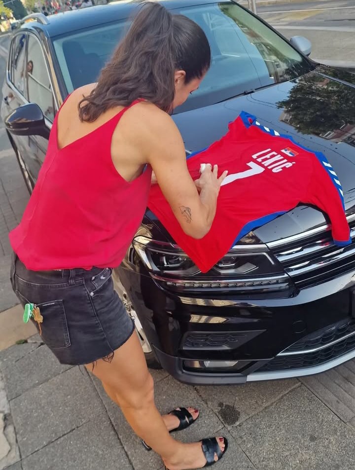 Andrea Lekics Feet