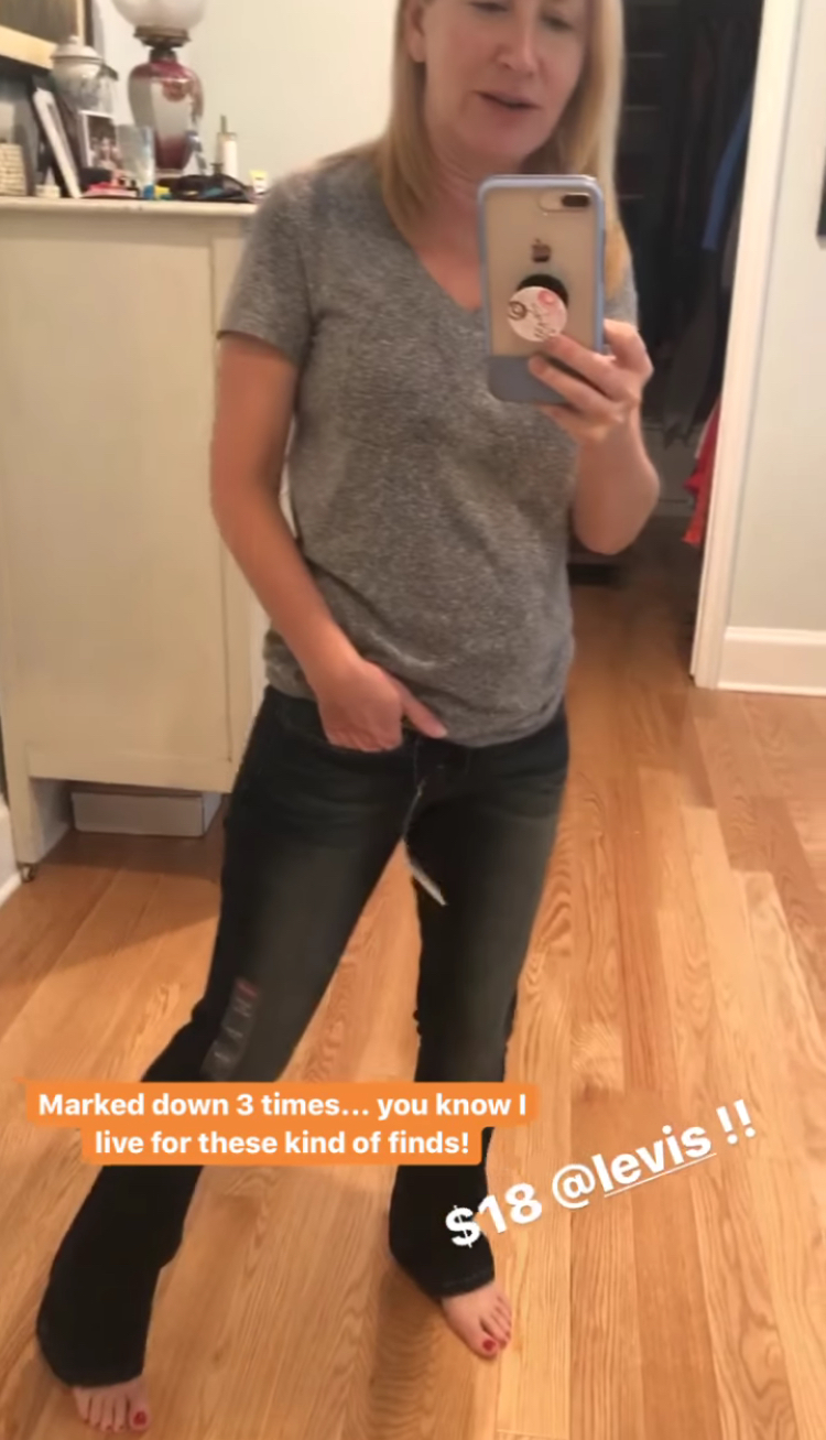 Angela Kinseys Feet