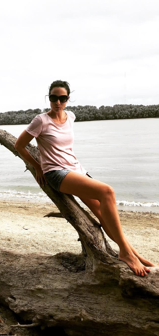 Anita Deutsch's feet