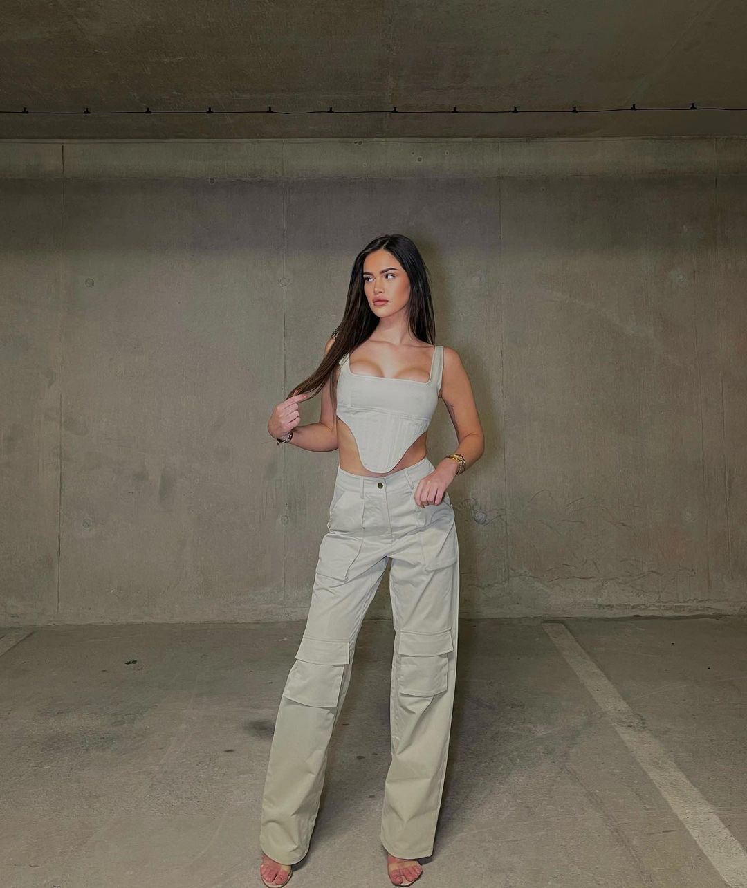 Anna-May Robey's feet