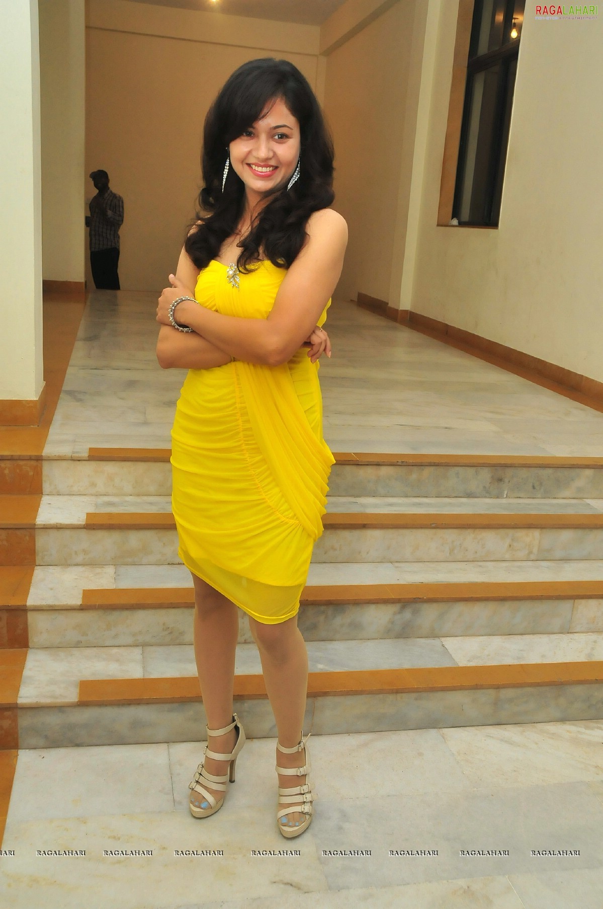 Apoorva Arora's feet