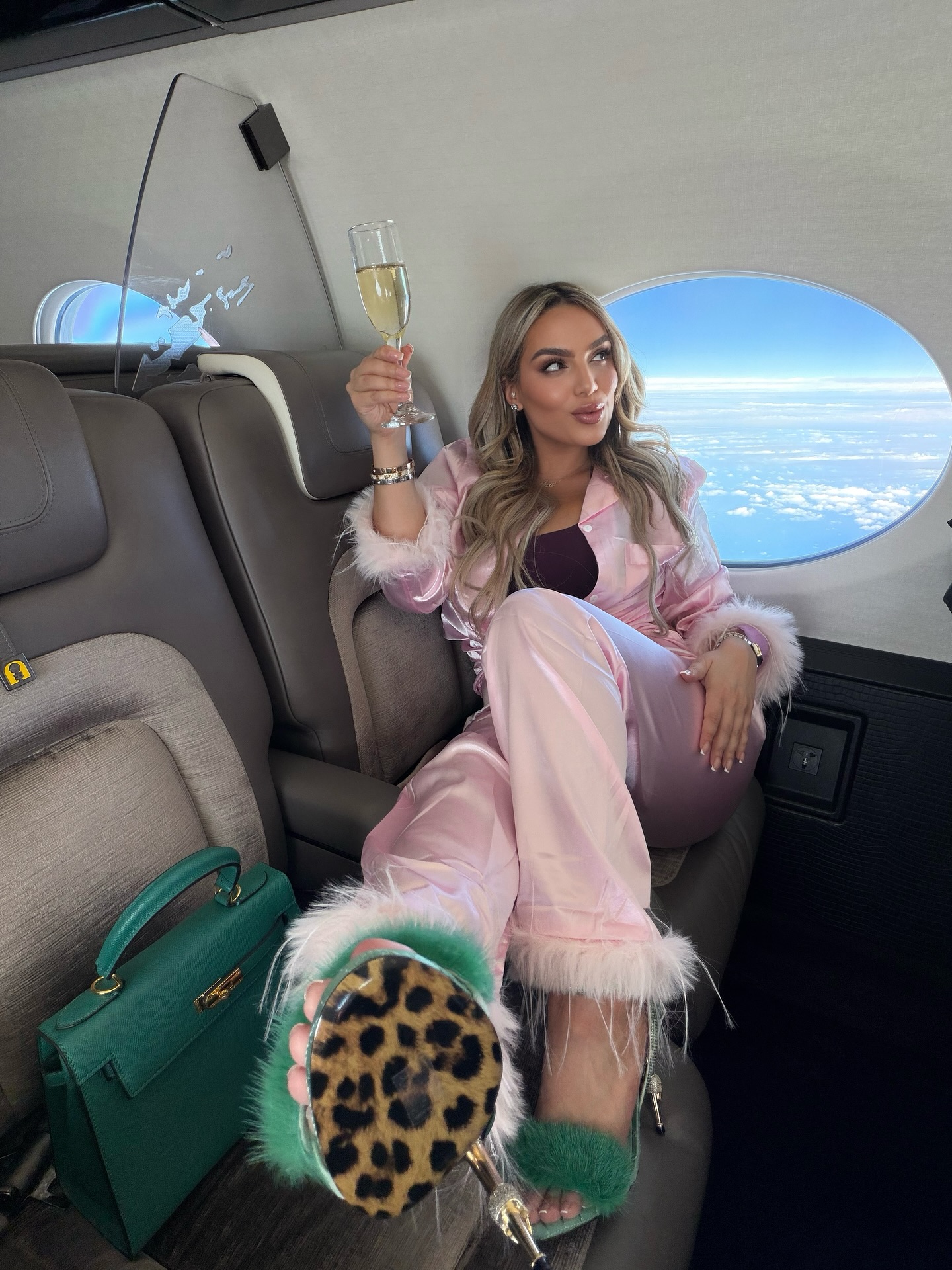 Ara Queen Bae's feet