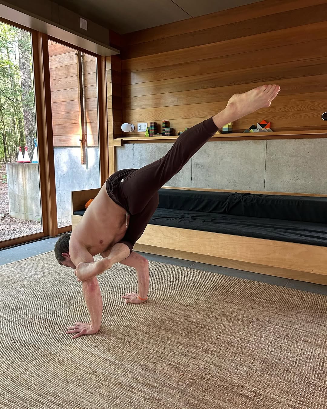 Ari Fliakoss Feet