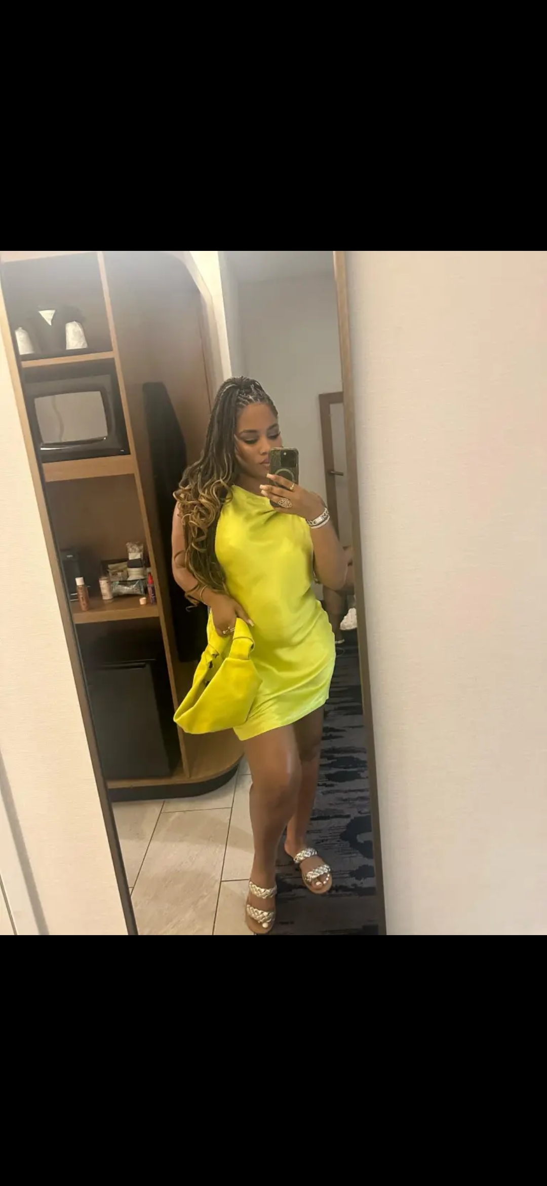 Ashley Jones's feet