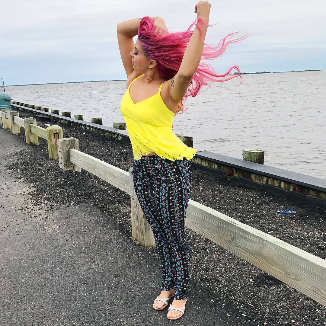 Ashley Spedale's feet
