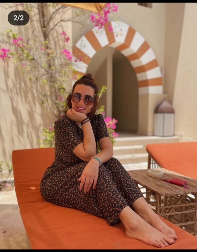 Asma Sharif Mounir's feet