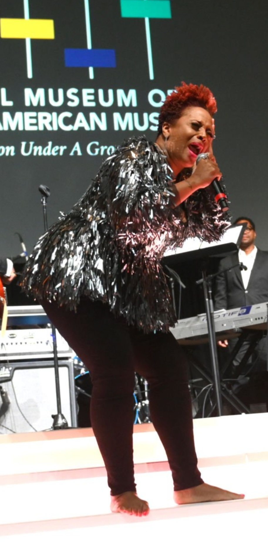 Avery Sunshine's feet