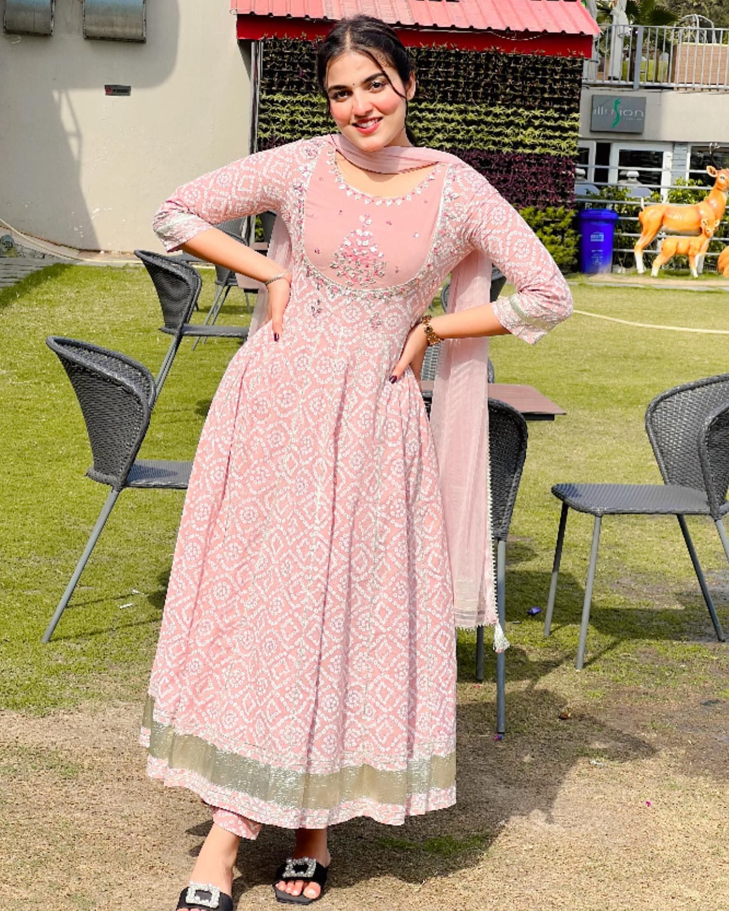 Baljinder Bains's feet