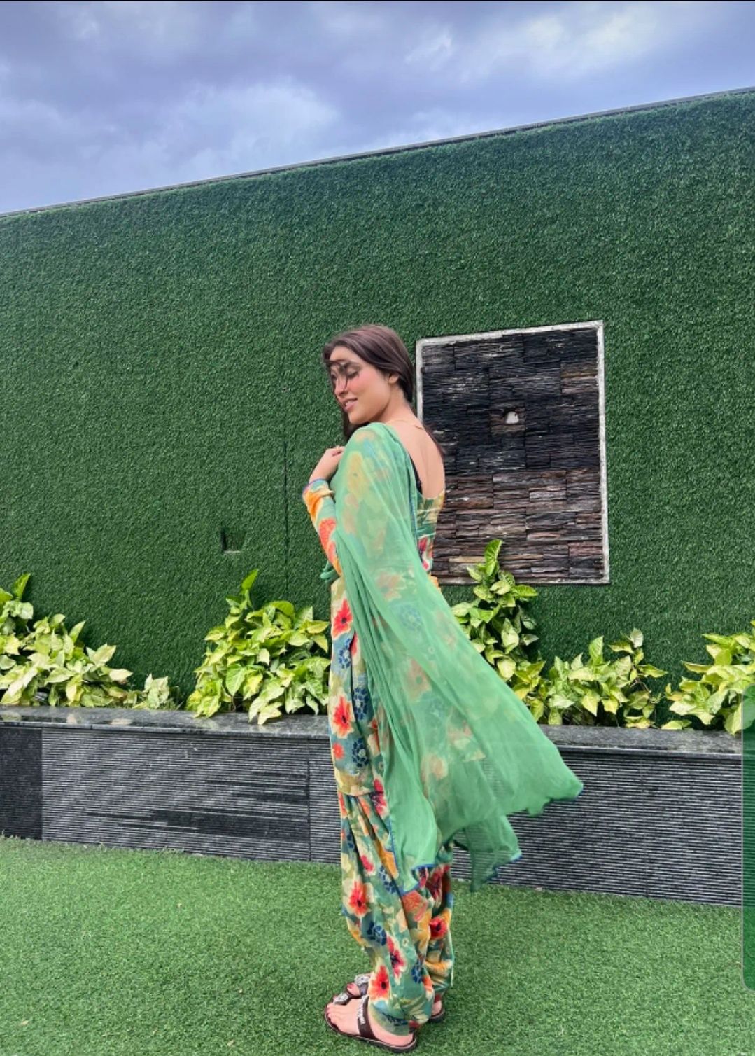 Baljinder Bains's feet