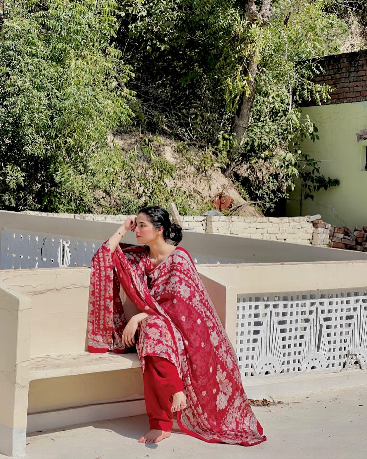 Baljinder Bains's feet