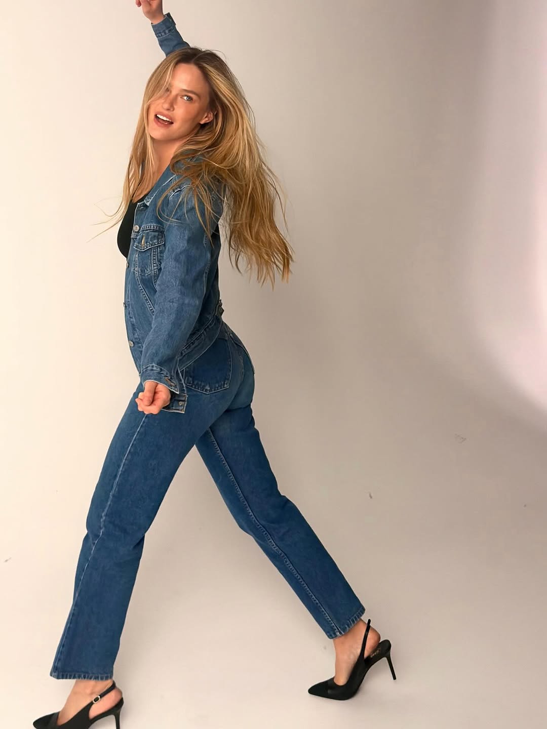 Bar Refaeli's feet